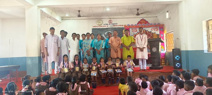 Students who secured first, second and third positions in their class ...