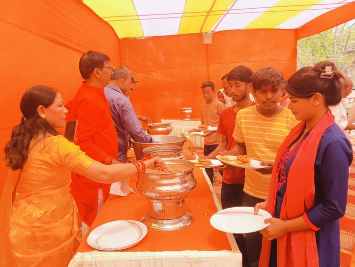 A huge feast was organized in Dugda on the occasion of New Year's Eve ...