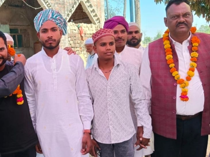 An example of unity was seen on Eid in Ganga Purva | गंगा पूरवा में ईद ...