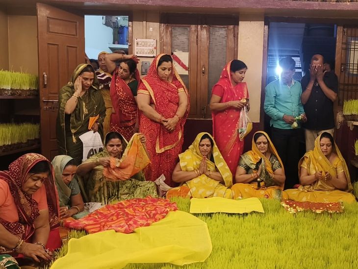 Mother's gardens opened in Kukshi | कुक्षी में माता की बाड़ियां खुलीं ...