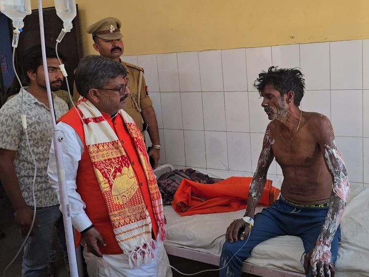 Fire wreaks havoc in Rudauli | रुदौली में आग का कहर: 4 किसानों की 22 ...