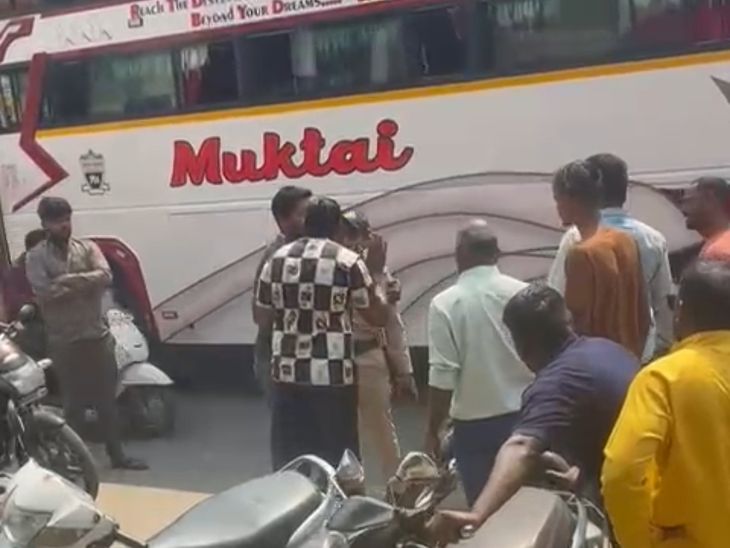 Policeman beaten up in Barwah | बड़वाह में पुलिसकर्मी से मारपीट: छाछ ...