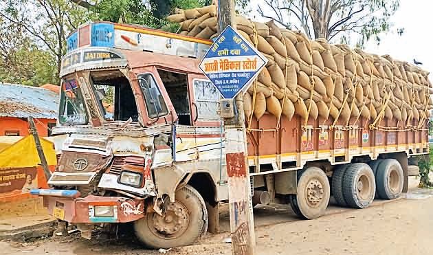 A truck loaded with paddy collided with a tree in front of the MLA's ...