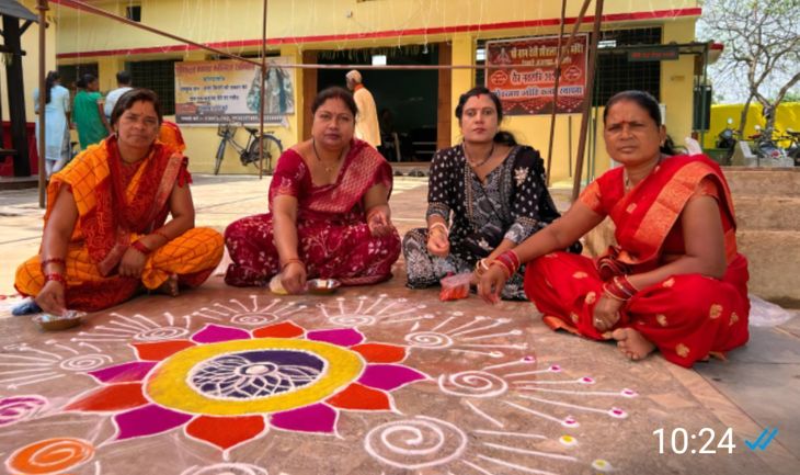 Women are expressing their faith by decorating colorful rangoli every ...
