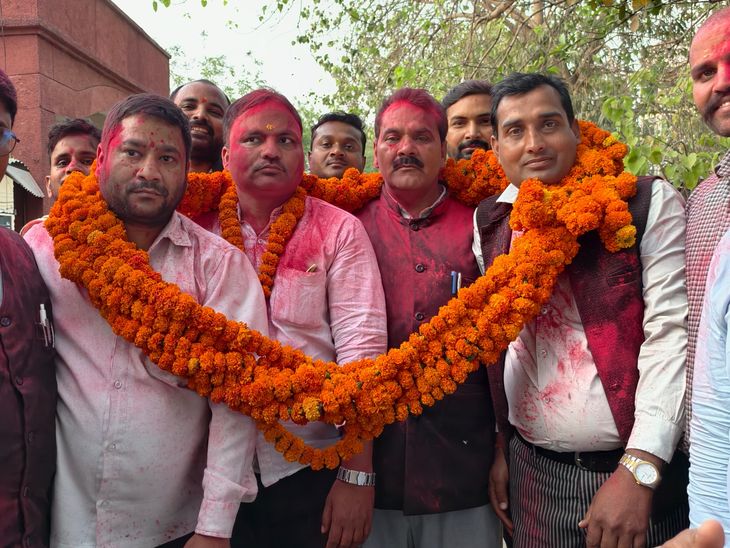 New team in the election of Bar Association Mankapur | बार एसोसिएशन ...