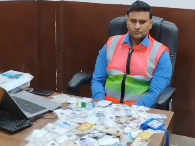Palwal-toll-tax-evasion-nh19-300-fake-id-cards-seized-update | पलवल में ...