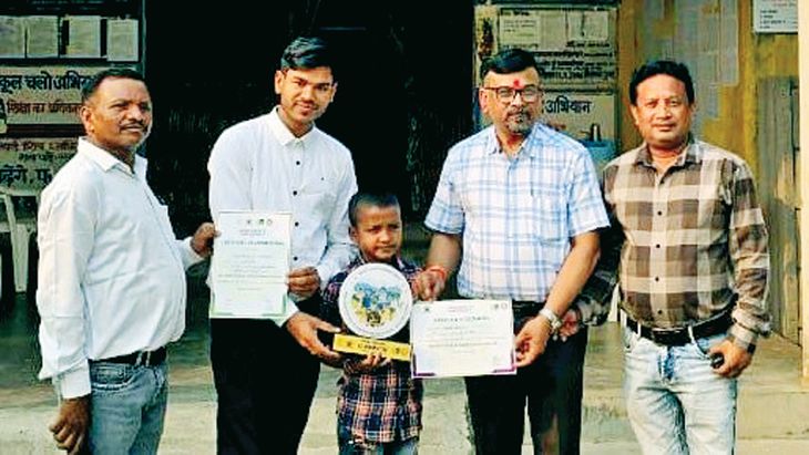 Samrat who was runner up in Word Power was honoured