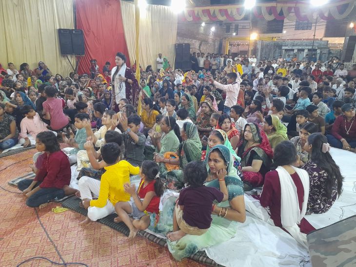 Jagrata at Durga Temple on Chaitra Navratri in Jalesar | जलेसर में ...