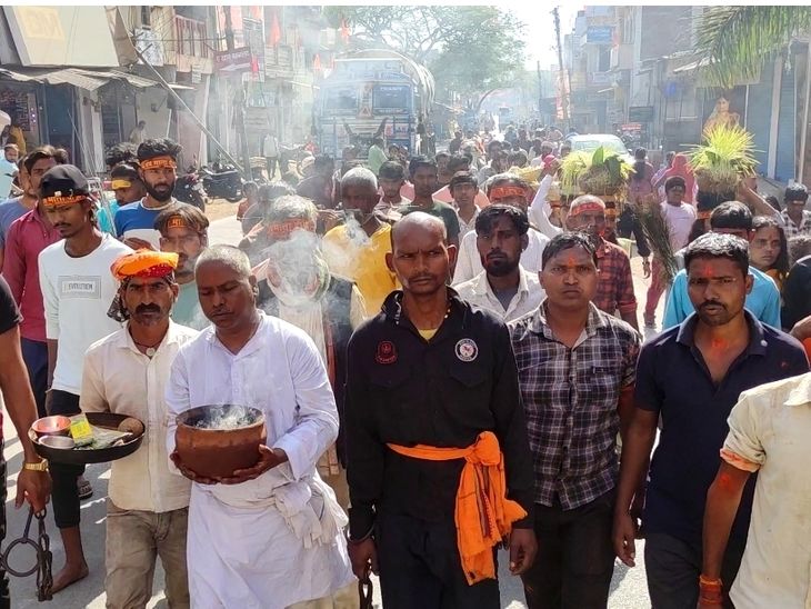 A glimpse of the tribal tradition on Ramnavami in Duddi | दुद्धी में ...