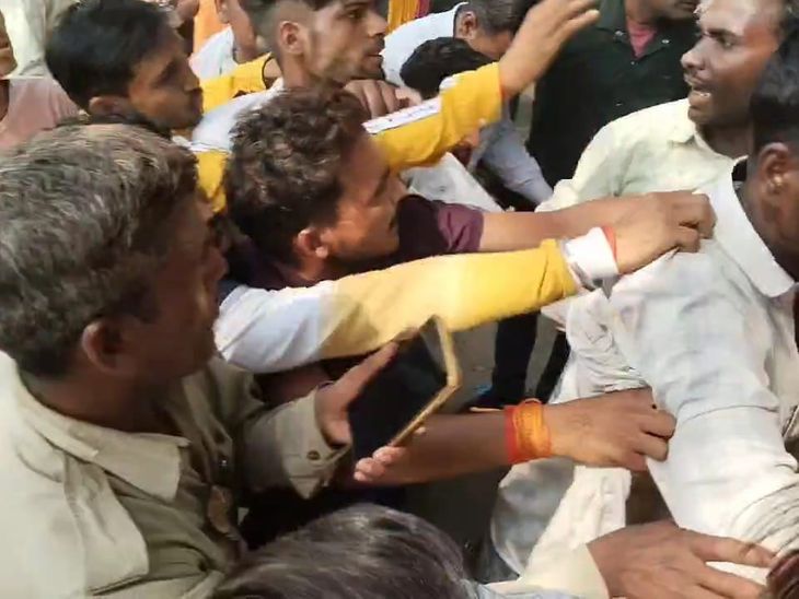 Mangalsutras of 5 women stolen from the temple in Nighasan | निघासन में ...