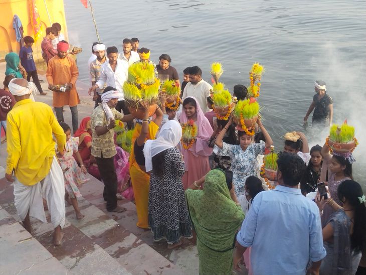 The devotees immersed the Jwar