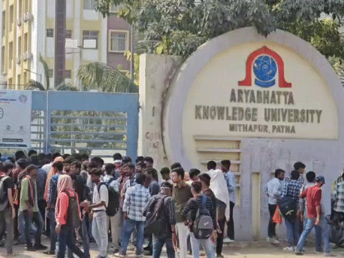 demonstration outside bihar engineering college in patna