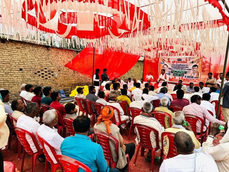 A grand temple gate will be built in Chhapia Dham