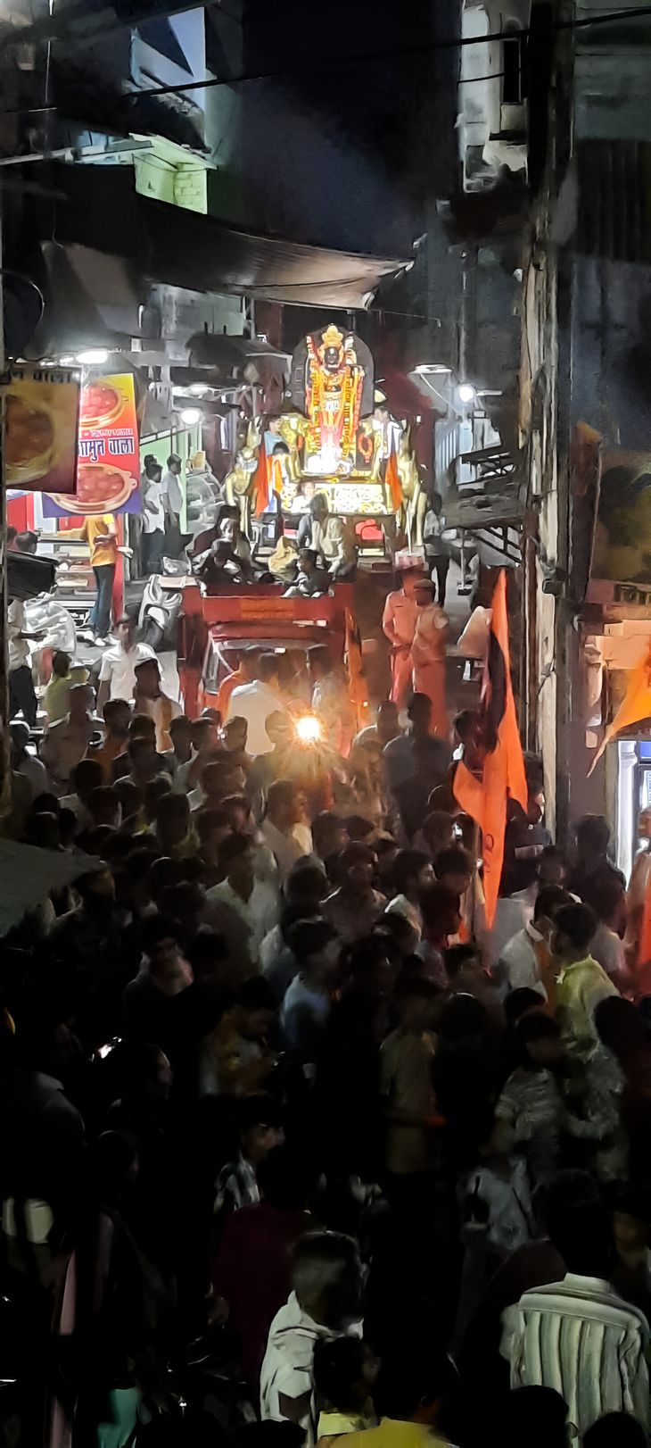 Vishwa Hindu Parishad and Bajrang Dal took out a procession, bravery ...