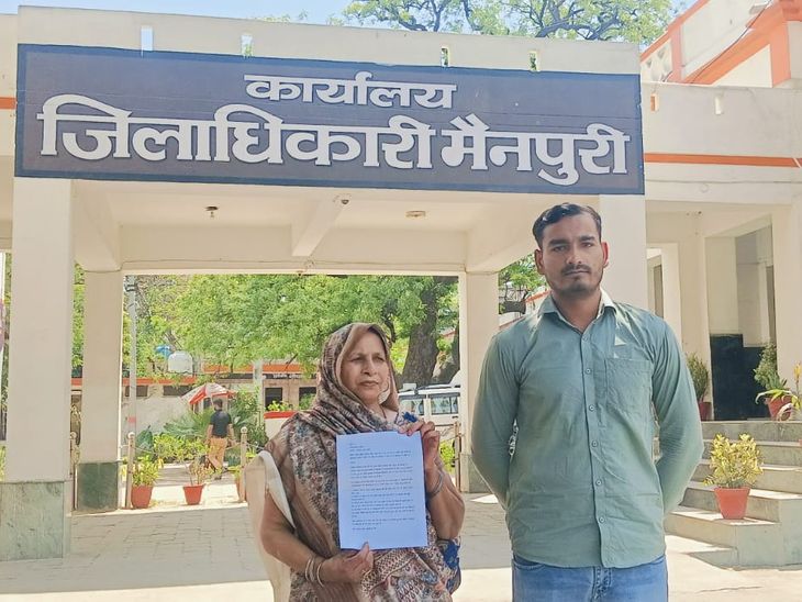 Scam in the construction of martyr's memorial gate | शहीद स्मृति द्वार ...