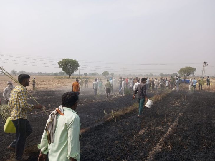 Fire broke out due to high tension line in Mathura