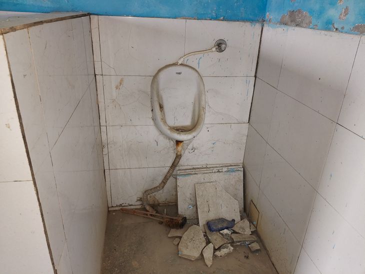 The condition of the community toilet exposes the government scheme
