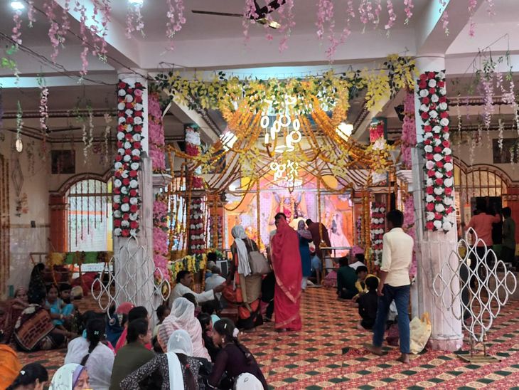 Huge crowd gathered at Balaji temple of Sonwar on Hanuman Jayanti ...