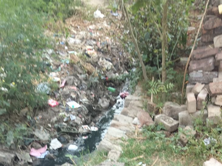 People are troubled by waterlogging in Saraitha village of Rudauli ...