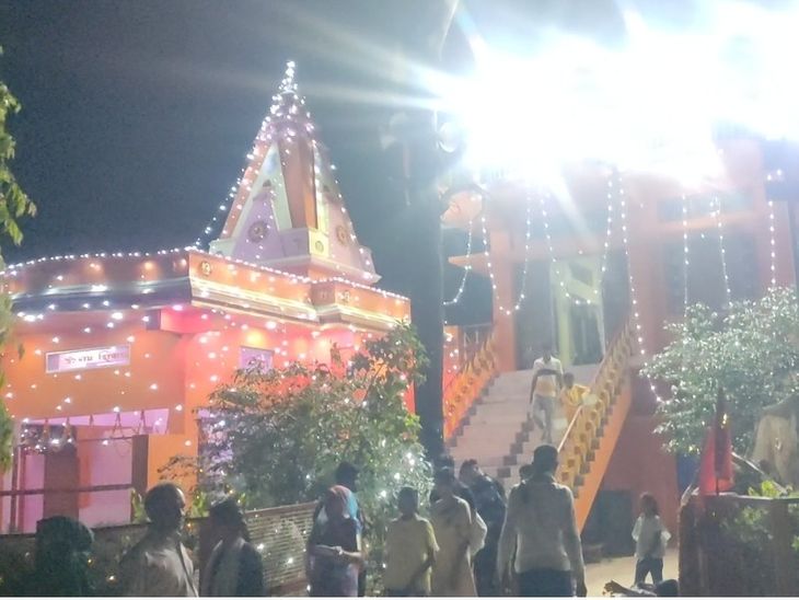 Hanuman Janmotsav was celebrated in Madhavnagar Hanuman Temple