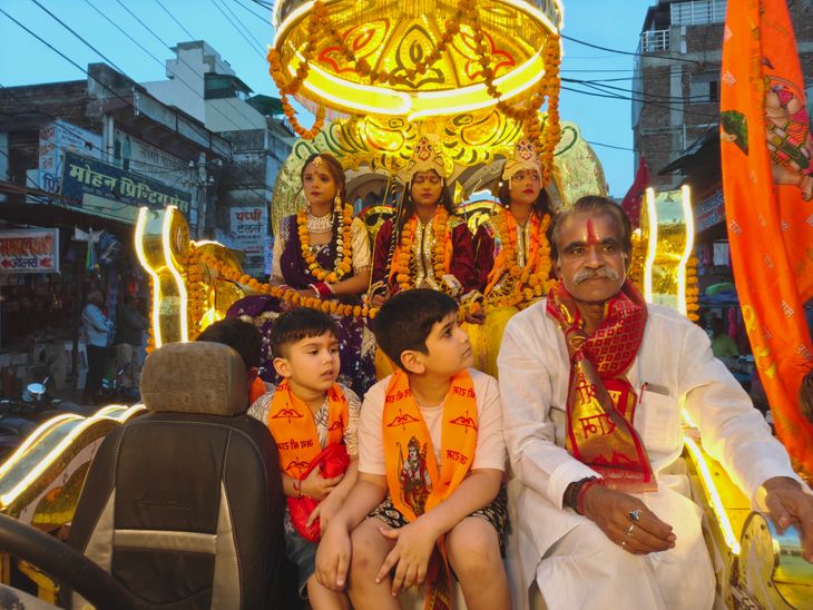 Crowd of devotees gathered in Nadbai on Hanuman Janmotsav | हनुमान ...