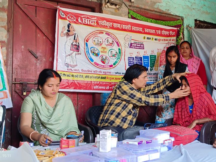 VHSND Vaccination Camp in Siddharthnagar | सिद्धार्थनगर में वीएचएसएनडी ...