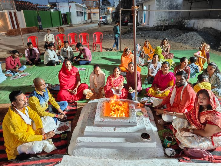 Special worship in Hanuman temple | हनुमान मंदिर में विशेष पूजा अर्चना ...