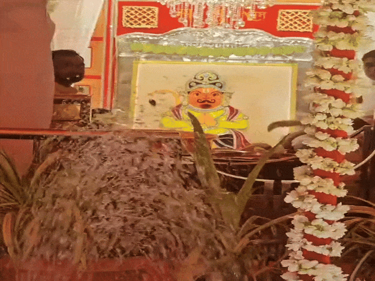 Mobile Bhandara at Ranjit Hanuman Temple on Tuesday