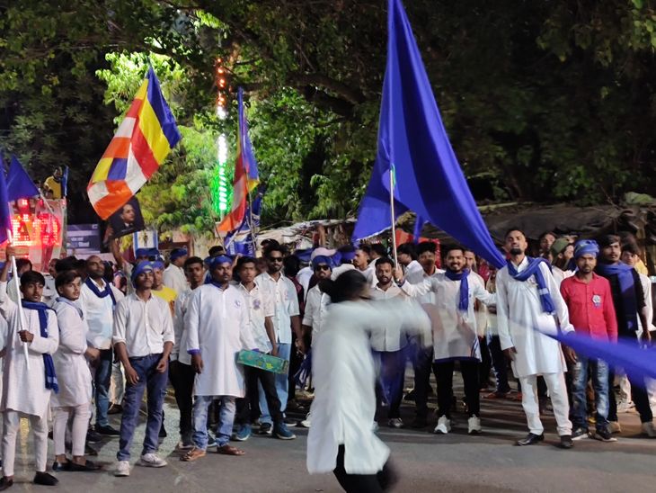 A grand procession was taken out on Ambedkar Jayanti in Duddhi | दुद्धी ...
