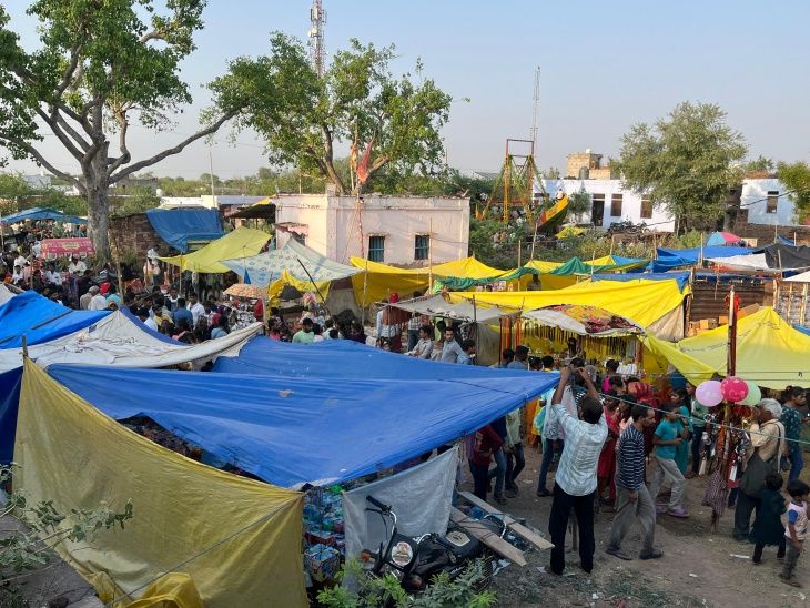 Historic Sheetla Mata fair begins in Sarmathura | सरमथुरा में ऐतिहासिक ...