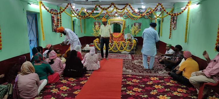 327th Khalsa Creation Day celebrated at Gurudwara | गुरुद्वारा में ...