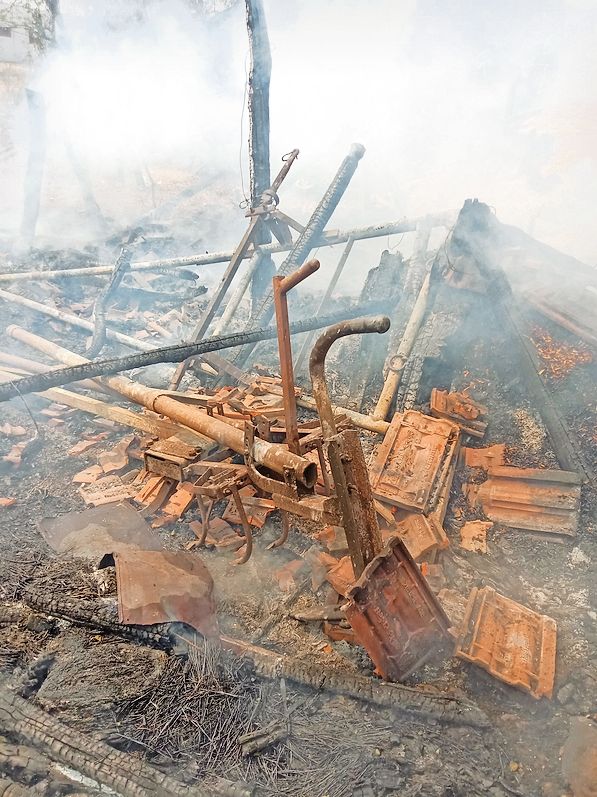 Agricultural equipment along with houses burnt to ashes in fire in ...