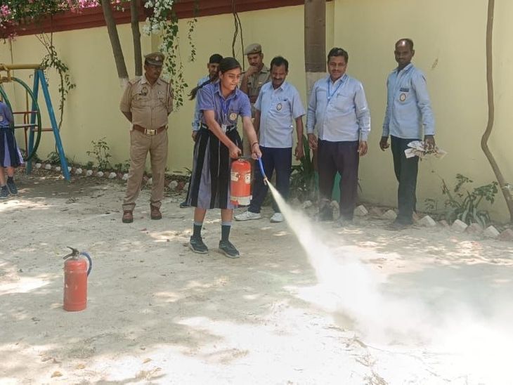 Demo of fire alarm and fire extinguishers