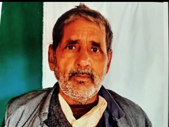 An unknown body was found near the primary school in Babhani | बभनी में ...