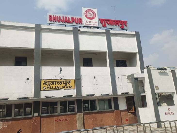 No facilities at Shujalpur railway station