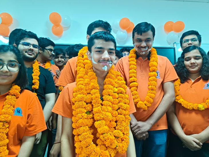 Jaipur News, Ayush Singhal of Jaipur secured 20th rank with 100 ...