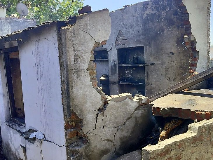 The gas cylinder kept in the kitchen exploded | रसोई में रखा गैस ...