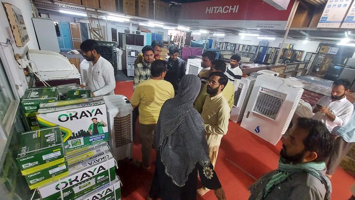 In April, the scorching heat was like that of Jeth, the mercury rose by ...