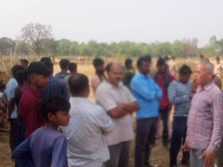 The body of a person was found in Toro Mafi field of Bikapur | बीकापुर ...