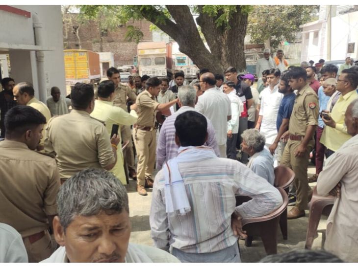 RLD leader and police inspector face to face in police station | थाने ...