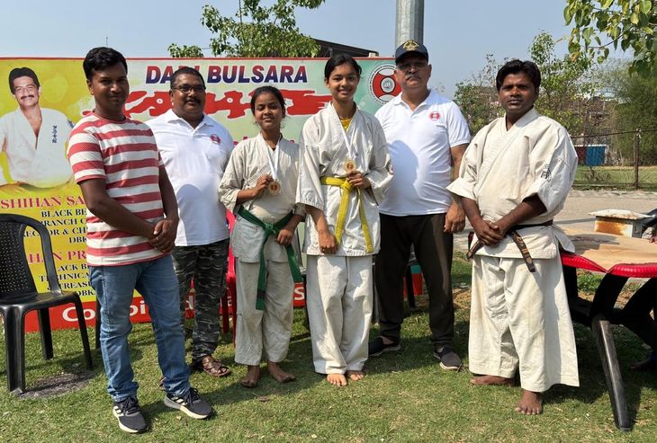 Nandini and Ayana first in karate kata competition | कराटे की काता ...