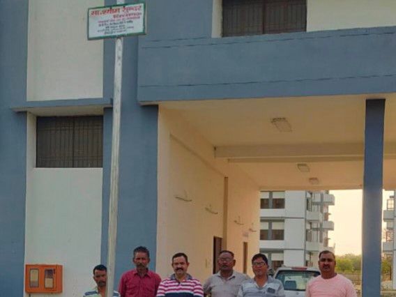 Bachhrawan MLA gave a gift to the fire station | बछरावां विधायक ने फायर ...