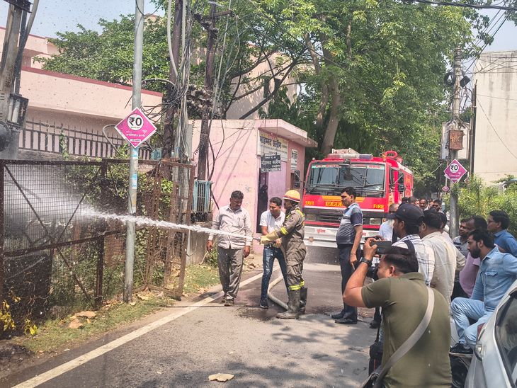 Fire broke out in a transformer outside Bareilly court