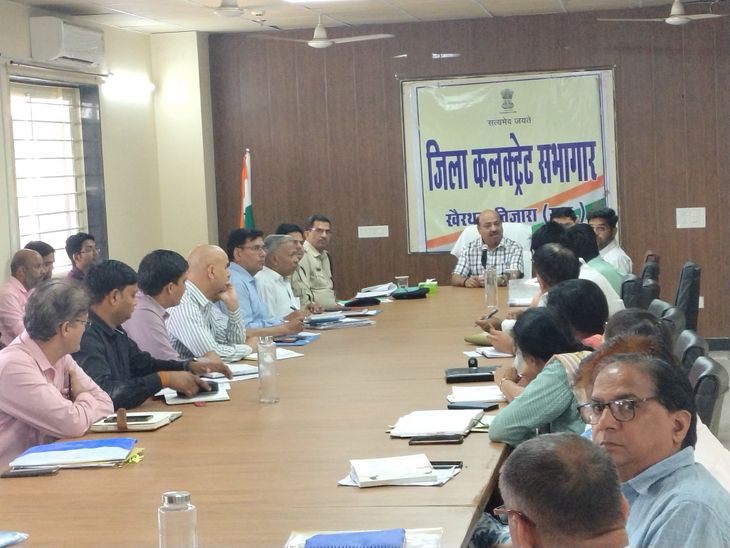 Meeting on disaster management in Khairthal-Tijara | खैरथल-तिजारा में ...