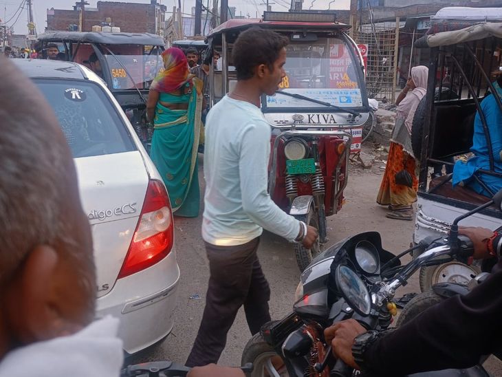 Mill Chungi Naka crossing in Tulsipur affected by encroachment ...