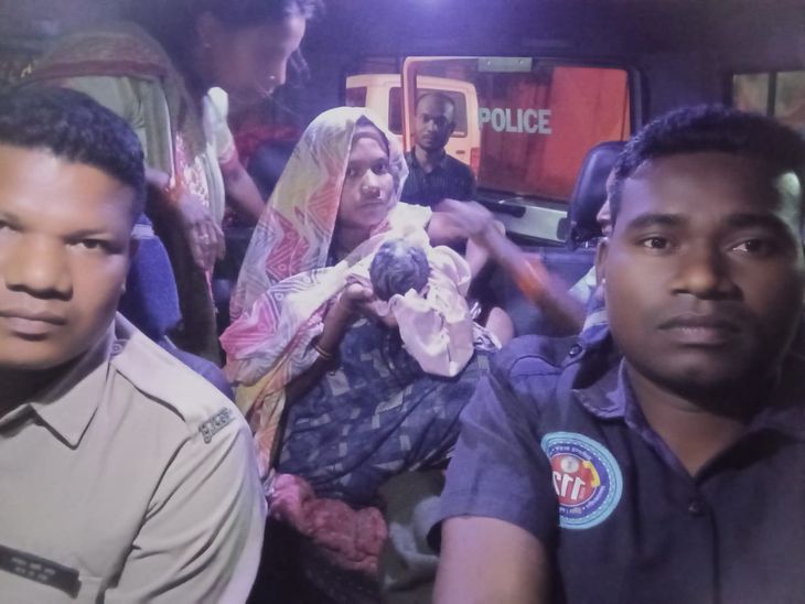 A woman gave birth to a child in 112 vehicle