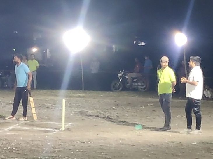 Night cricket tournament begins in Babaganj