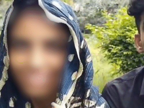 The girl went with her lover in Meerut | मेरठ में प्रेमी संग गई युवती: जोधपुर में की कोर्ट मैरिज ...