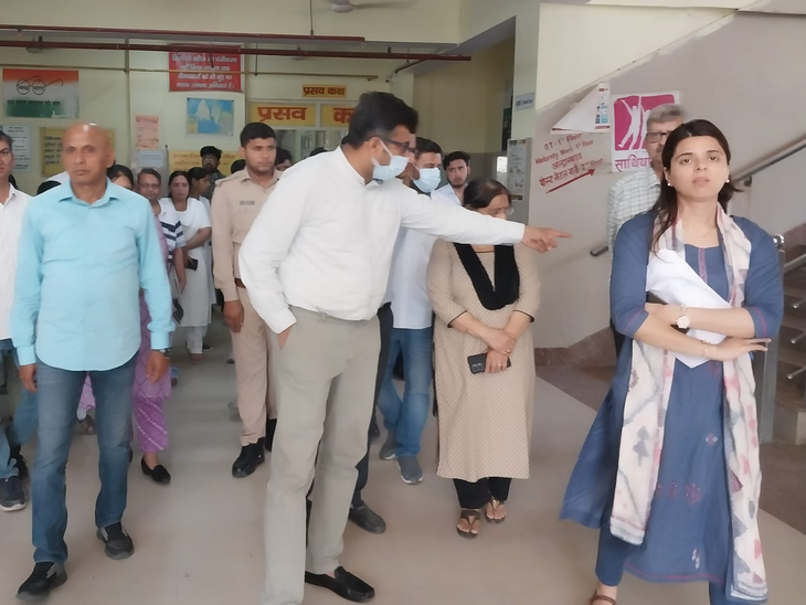 DM did a surprise inspection of Agra District Women's Hospital
