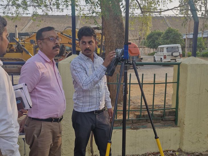 Inspection of Kanhar irrigation project in Duddhi | दुद्धी में कनहर ...